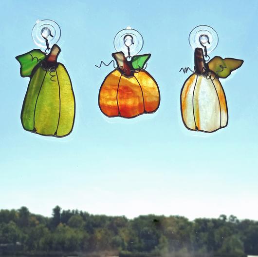 Stained Glass Gourd Suncatcher - Delphi Artist Gallery