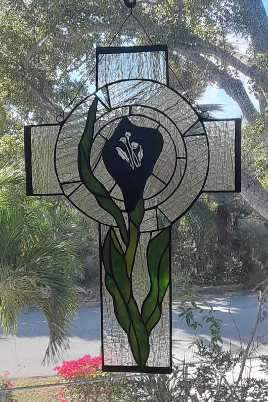 Flashed Glass Calla Lilly Cross 2023 - Delphi Artist Gallery