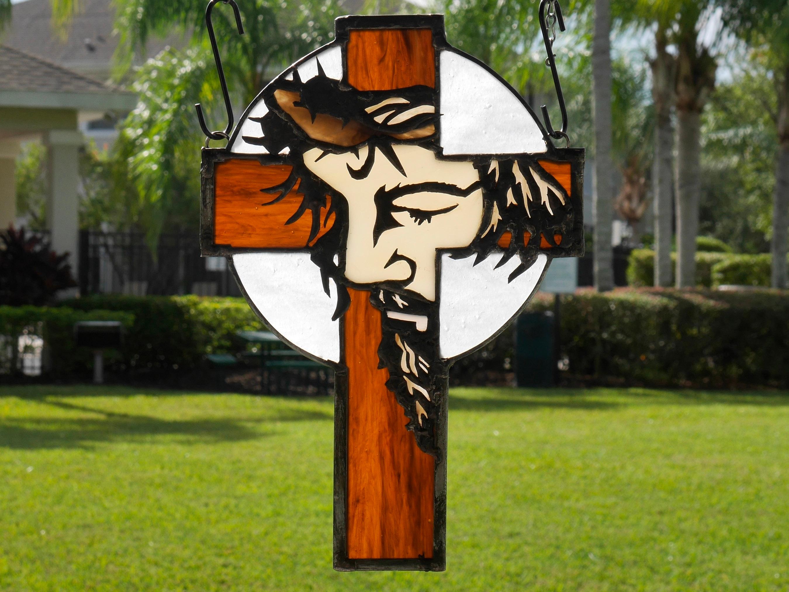 Jesus Face In The Cross - Delphi Artist Gallery